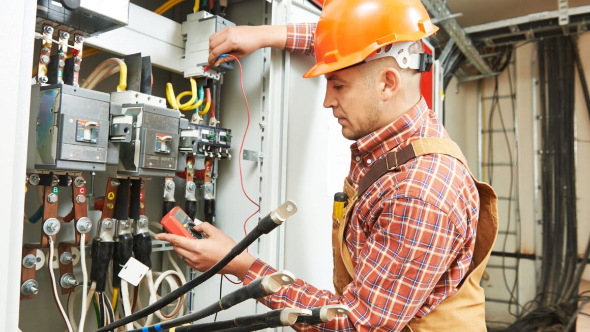 Commercial Electrician: Complete Guide to Professional Electrical ...